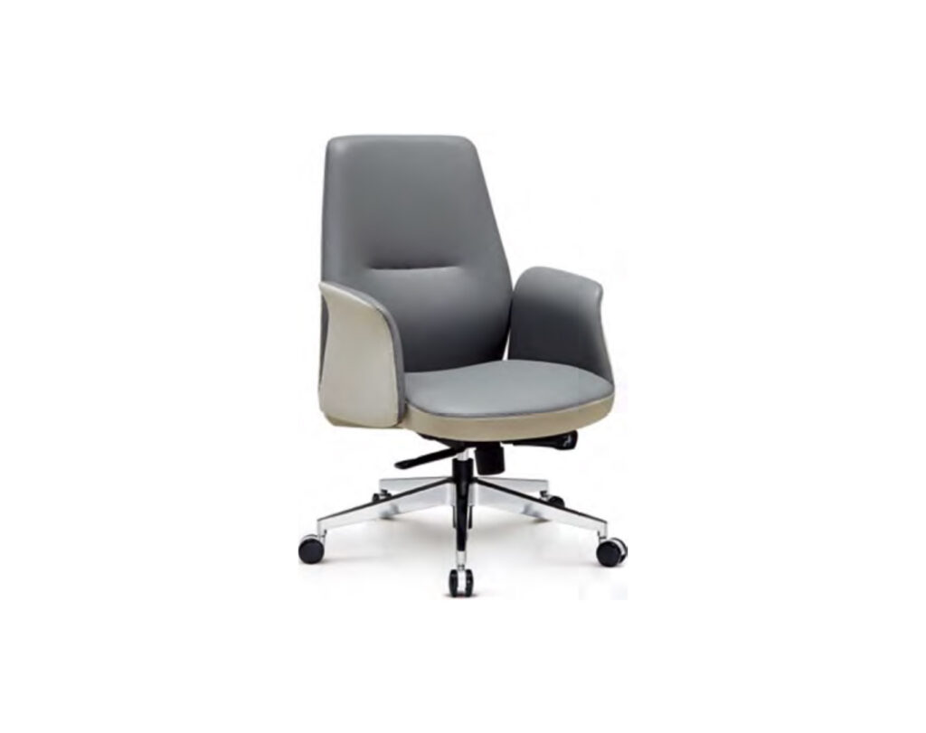 Sleek Office Chair With Matching Visitor Seats | The Corporate Desk